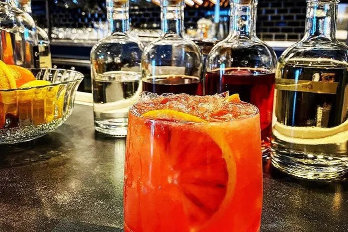 5ROCKS DISTILLING CO. | Explore Minnesota