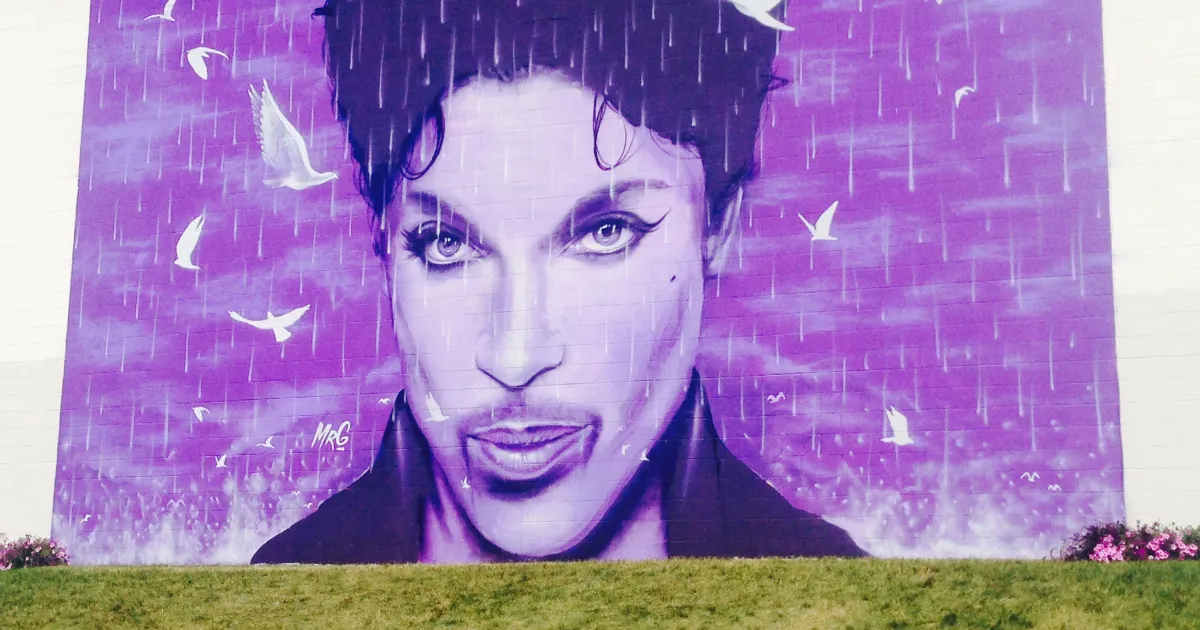 Walk in the Footsteps of Bob Dylan, Prince, Judy Garland & Other Famous ...