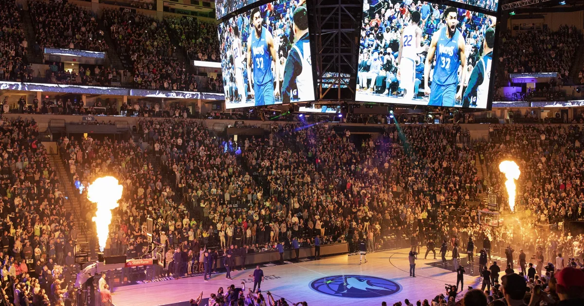 How to Visit Target Center, Home of the Minnesota Lynx and Timberwolves ...