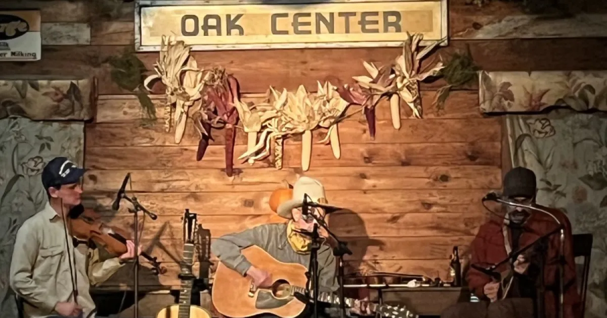 Pop's Honky Tonk Christmas Show | Explore Minnesota