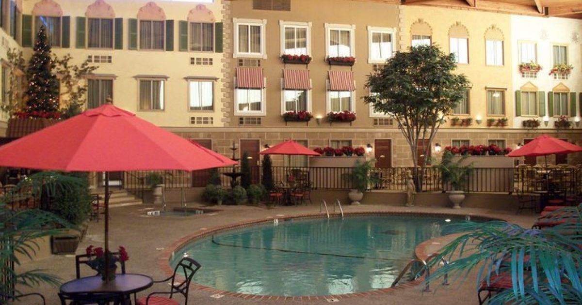 Best Western Plus White Bear Country Inn | Explore Minnesota