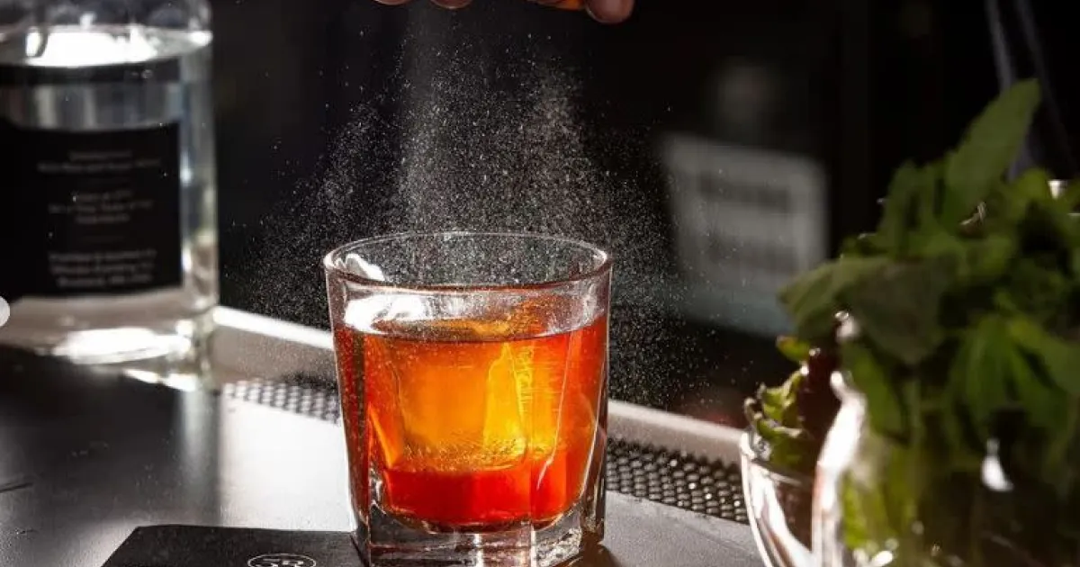 5ROCKS DISTILLING CO. | Explore Minnesota