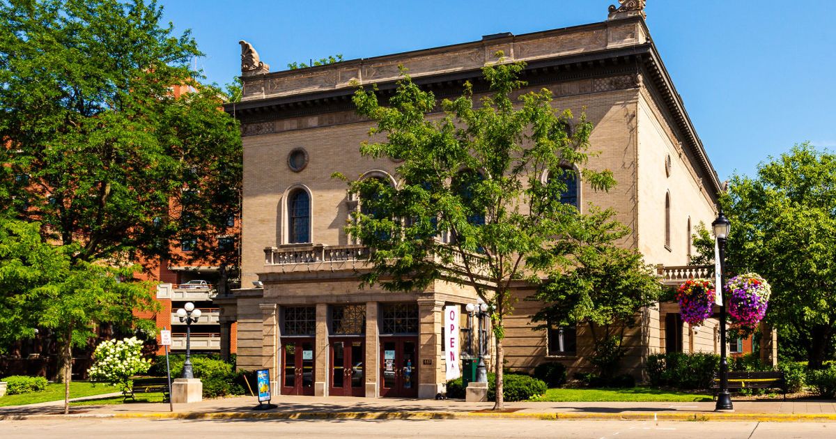 Christmas with Lorie Line 2024 | Explore Minnesota